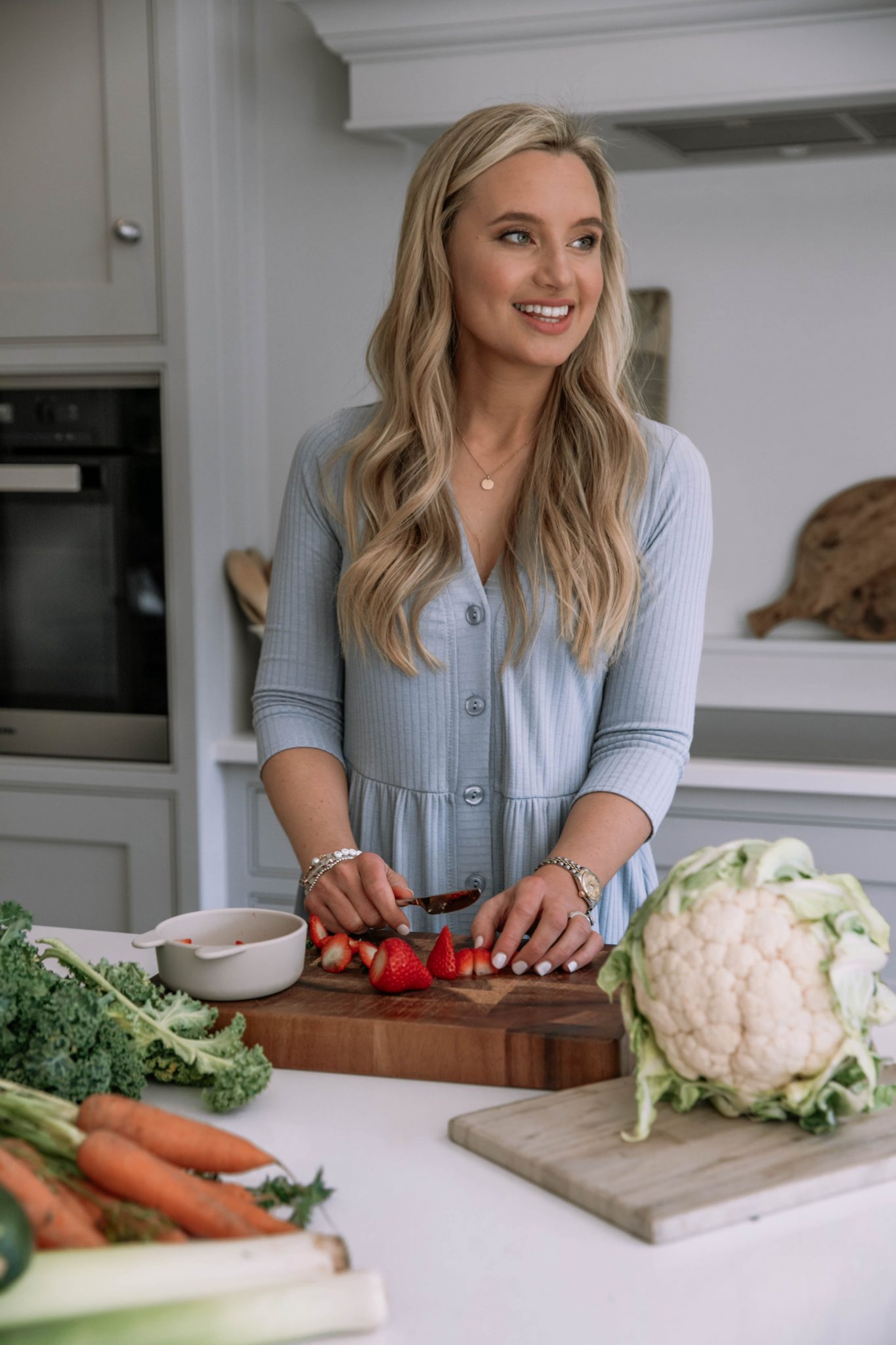 ABOUT – Tessa Kelly