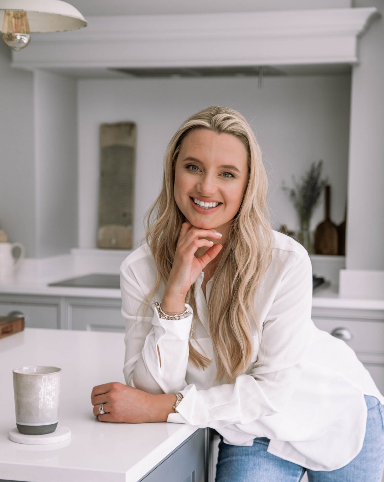 ABOUT – Tessa Kelly